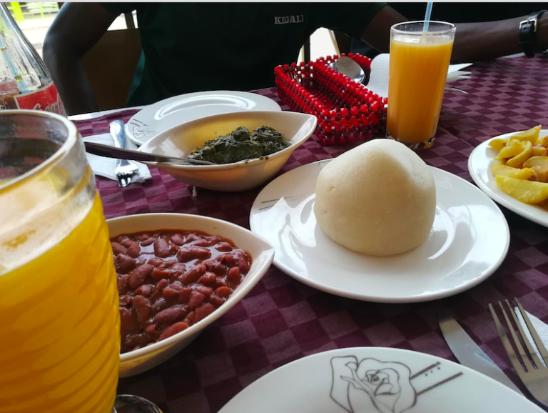 Cuisine au Rwanda : nos bons plans pour manger local ! GObyAVA